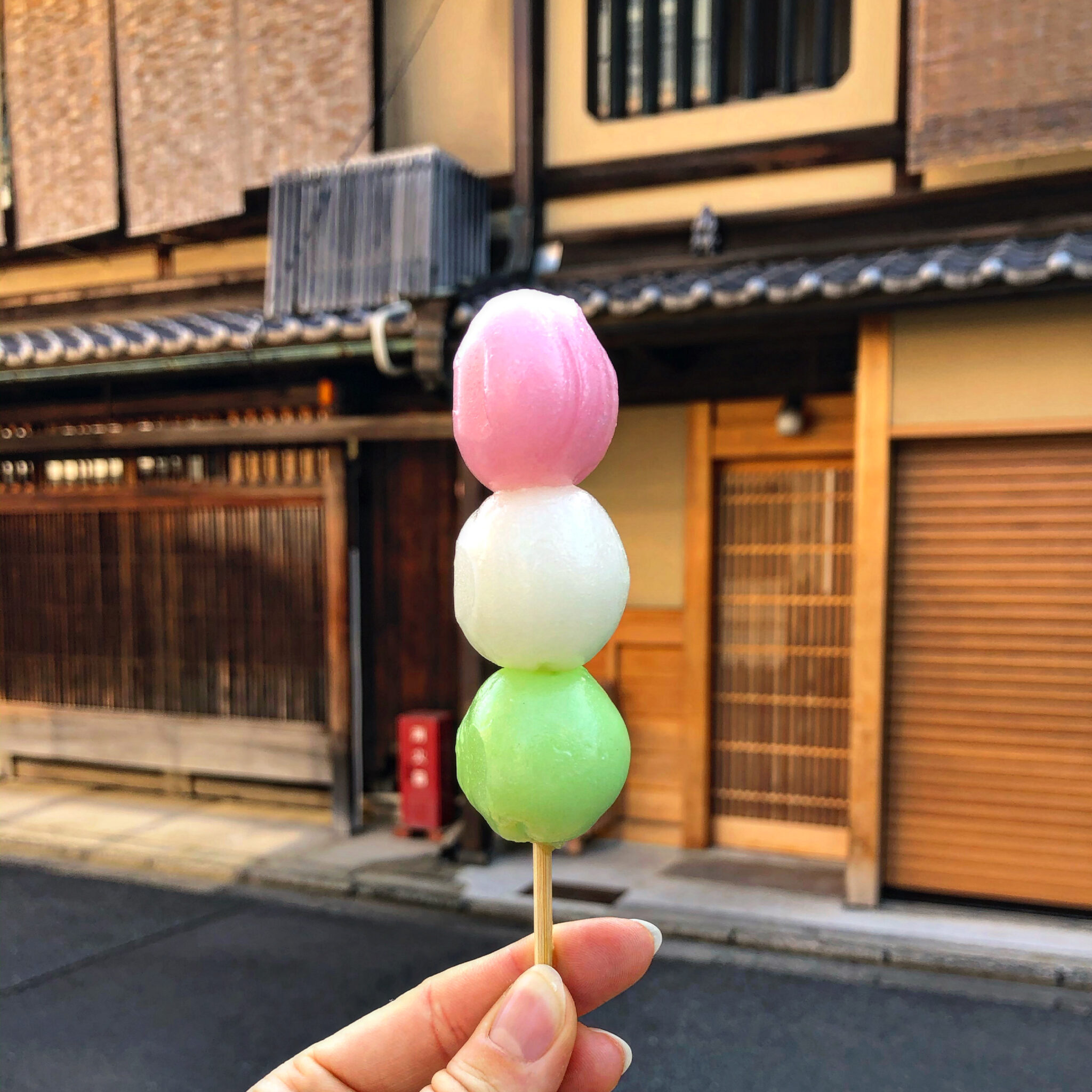 Sanshoku Dango: The Meaning Behind The Kawaii Dessert - Kansai chan