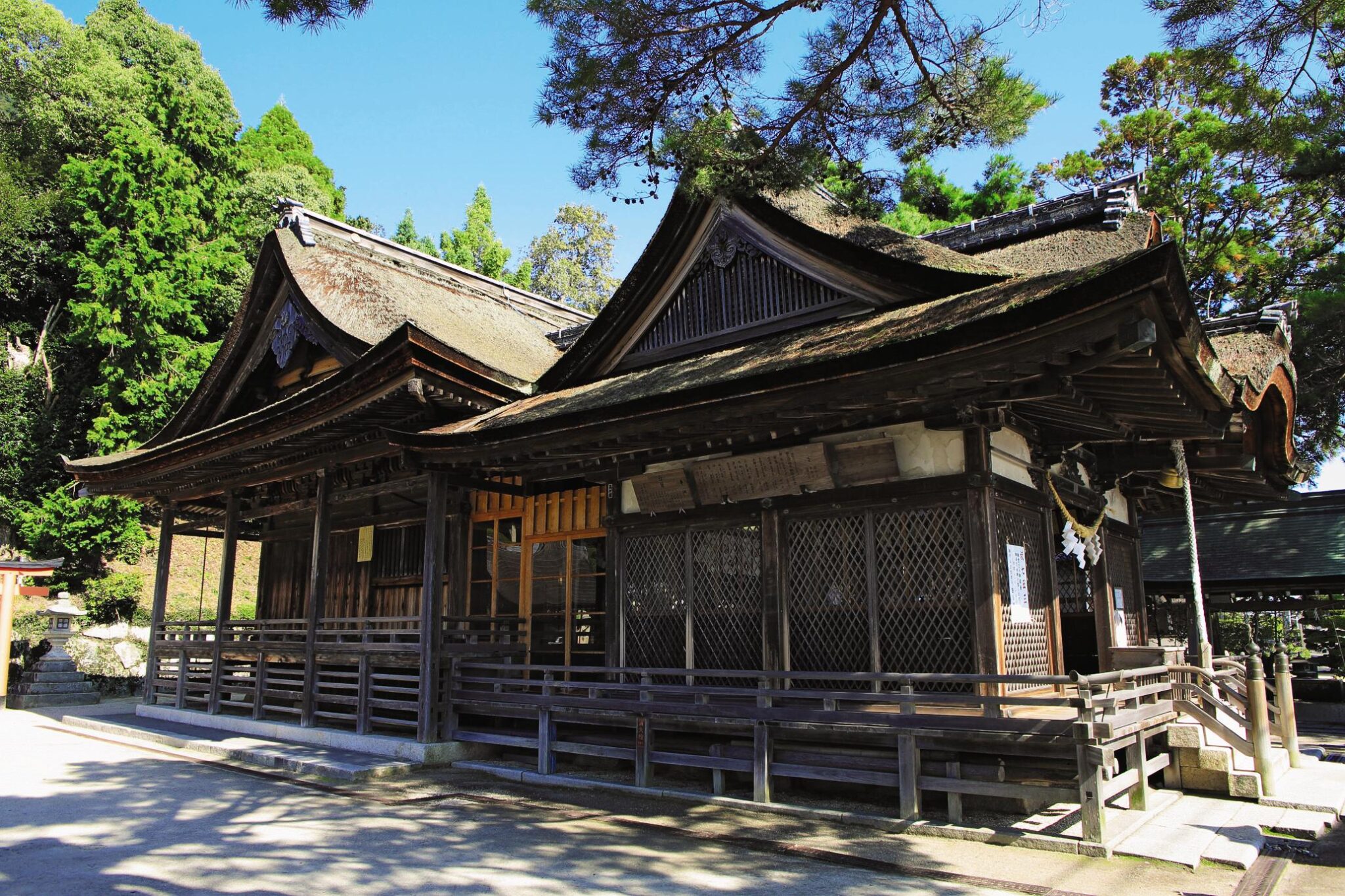 Shirahige Shrine: Famous Power Spot With a Spectacular View - Kansai chan