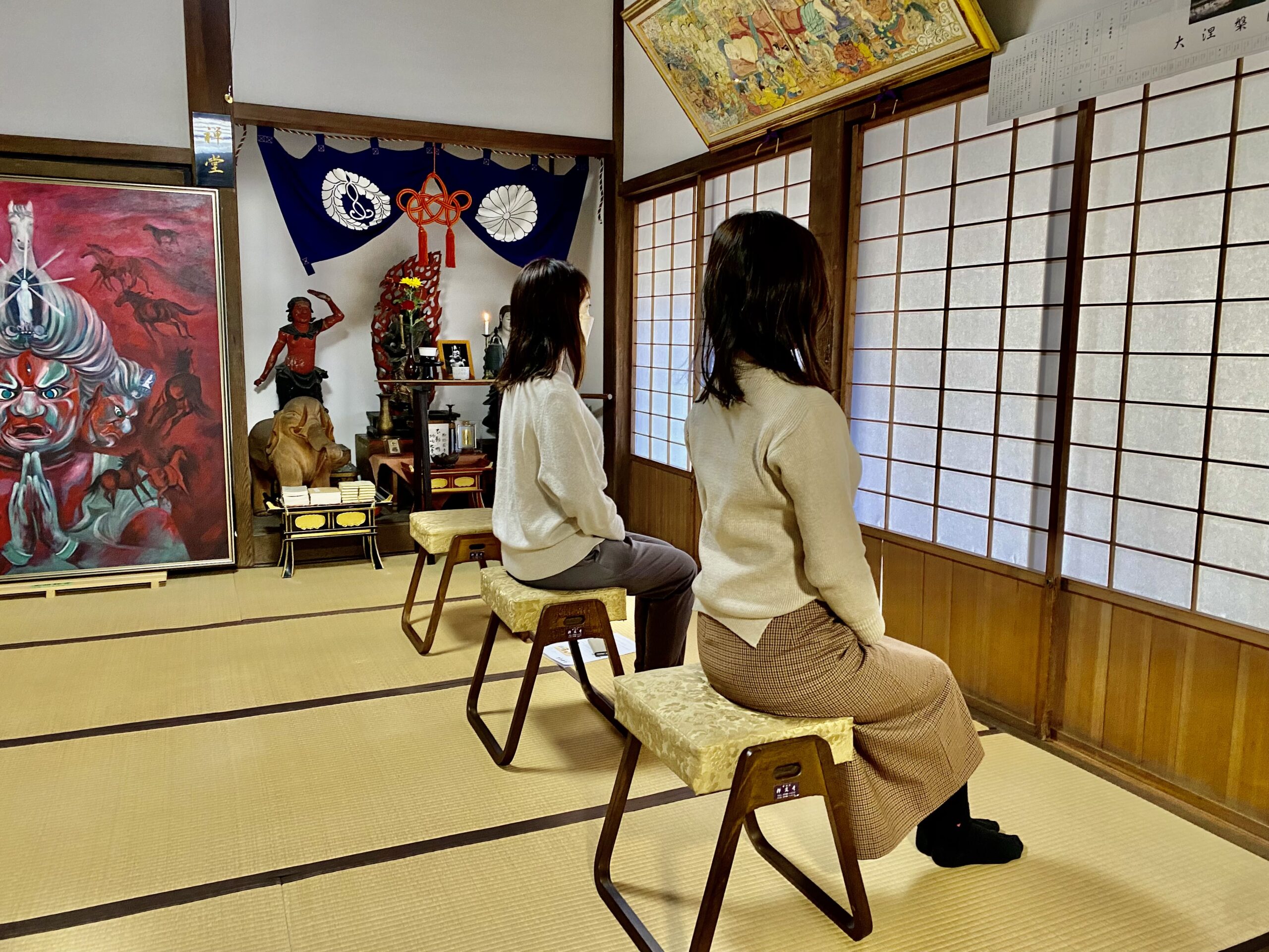 “Chair Zazen” Zen Meditation in Kyoto?! (No More Legs Falling Asleep ...